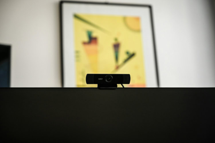 Webcam Vs Dslr Upgrade Your Visual Presence