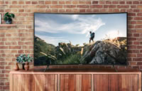 Curved vs. Flat TVs: How Screen Shape Changes Everything