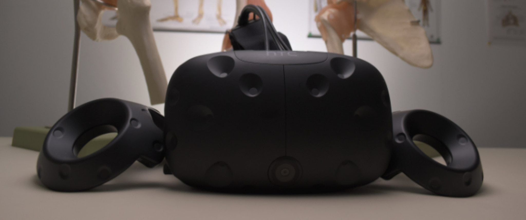 Oculus Quest 2 vs. HTC Vive - Tech Review Advisor