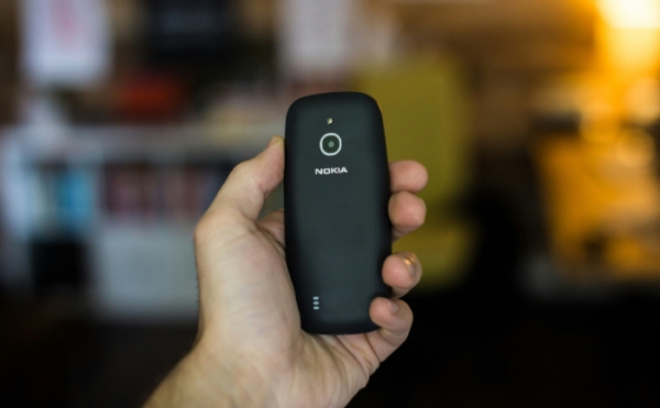 What Is a Feature Phone? Simplicity Meets Functionality