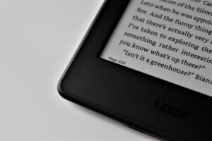 E-Reader vs. Tablet: Which One Is Better for You?