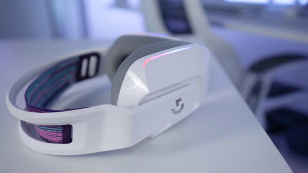 Logitech G733 Review - Tech Review Advisor