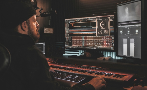 AAC vs. FLAC: Which One Strikes the Perfect Chord for You?