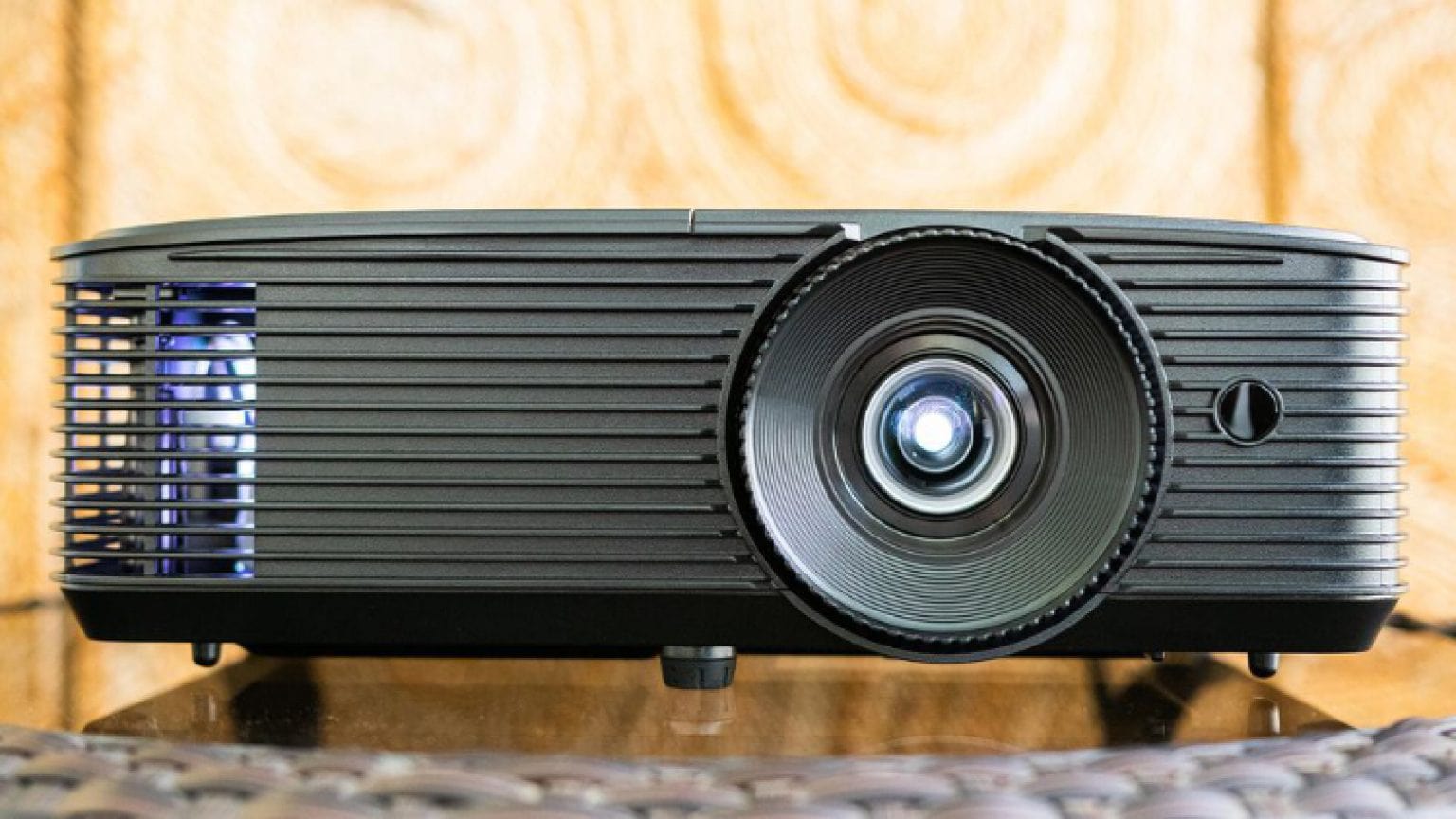 Optoma HD146X Review - Tech Review Advisor