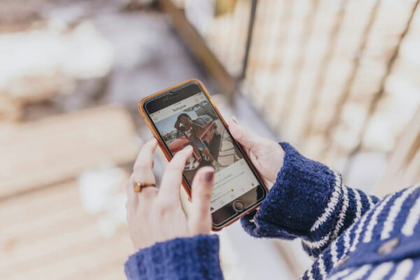 Tablet vs. Smartphone: Pick Your Perfect Screen