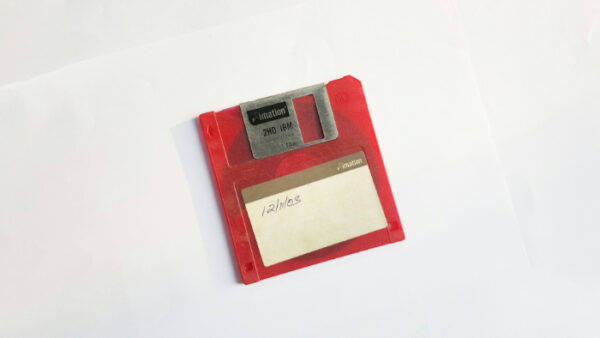 What Is a Floppy Disk Drive? How It Shaped Early Computing