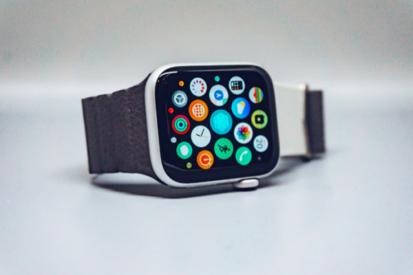 How Do Smartwatches Work? What Goes on Inside the Case